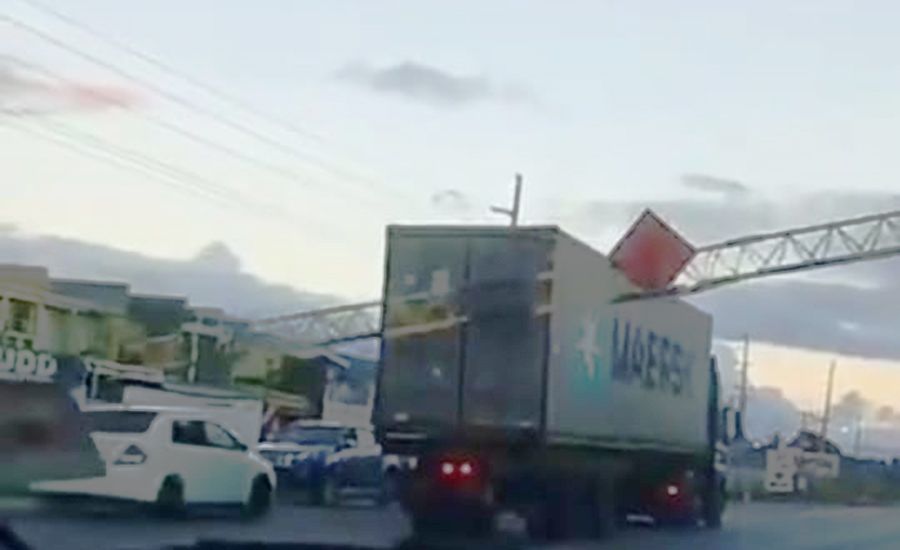 Errant truck driver causes interchange mishap - Trinidad Guardian