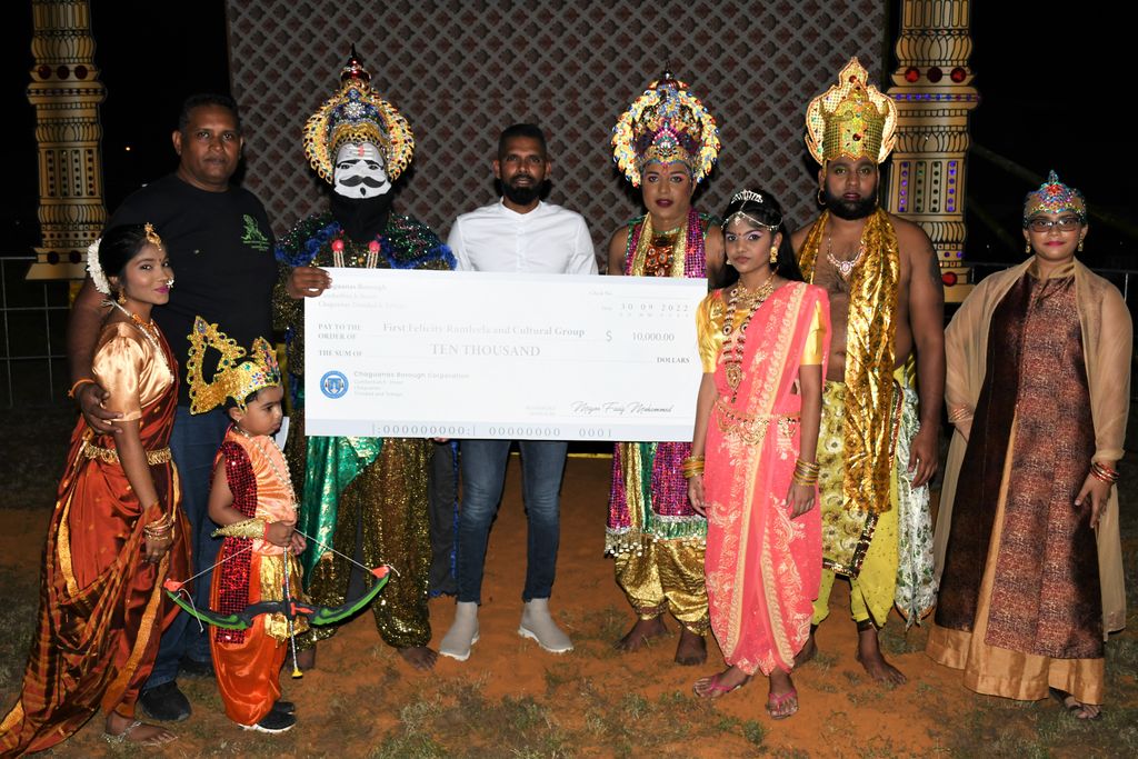 Ramleela group feels heat from pepper roti vendor - Trinidad Guardian