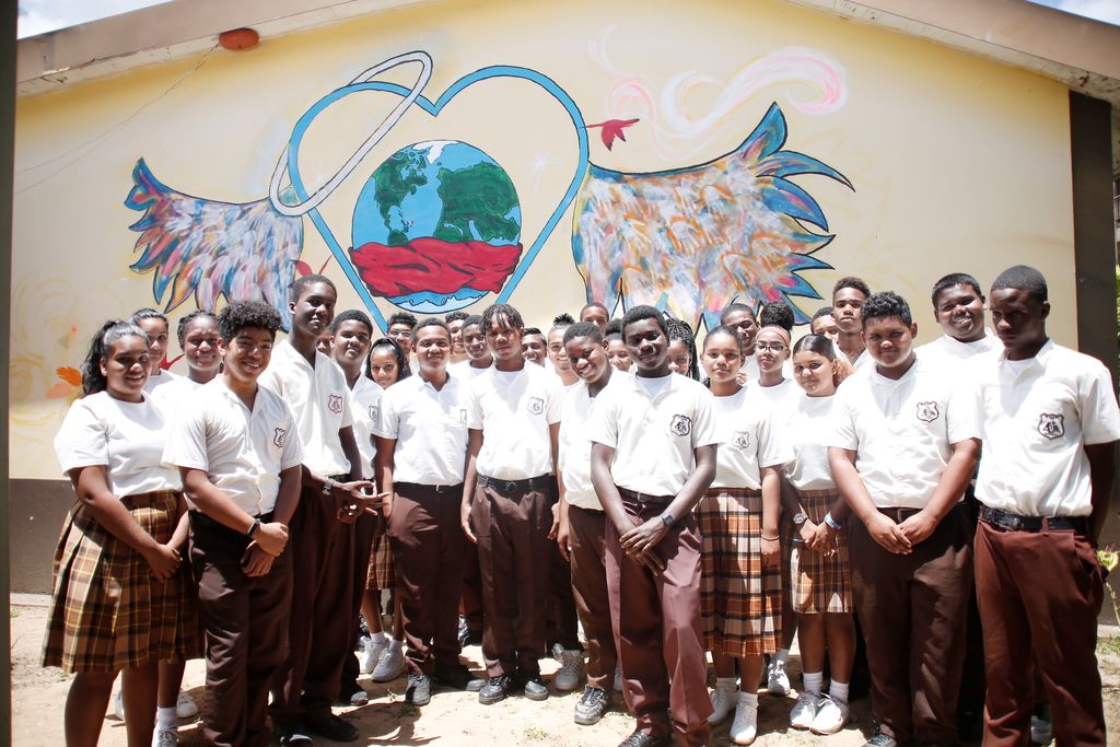 El Do West freedom mural creates positives - Trinidad Guardian