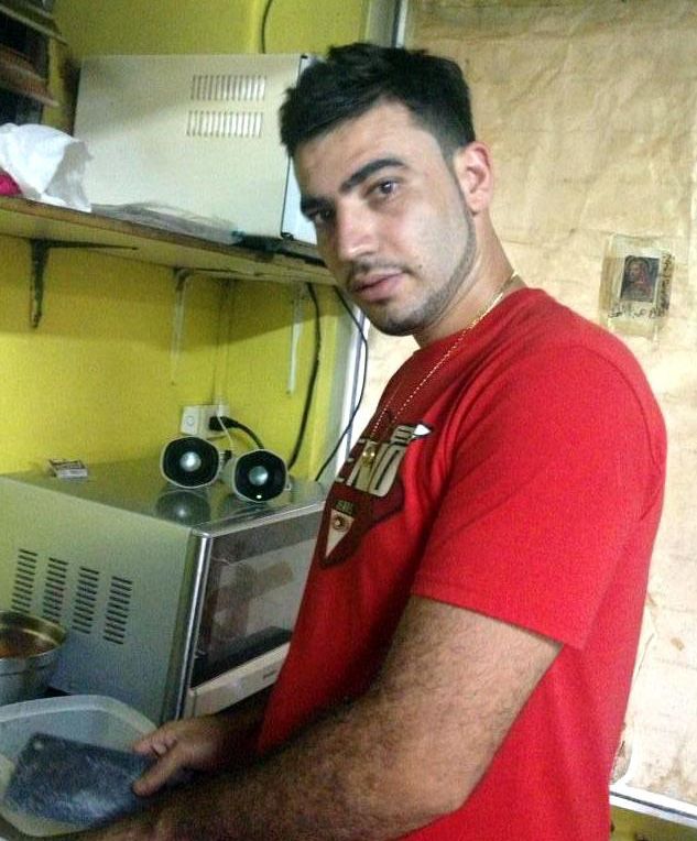 Relatives of gyro vendor fly from Syria to pray for his recovery ...