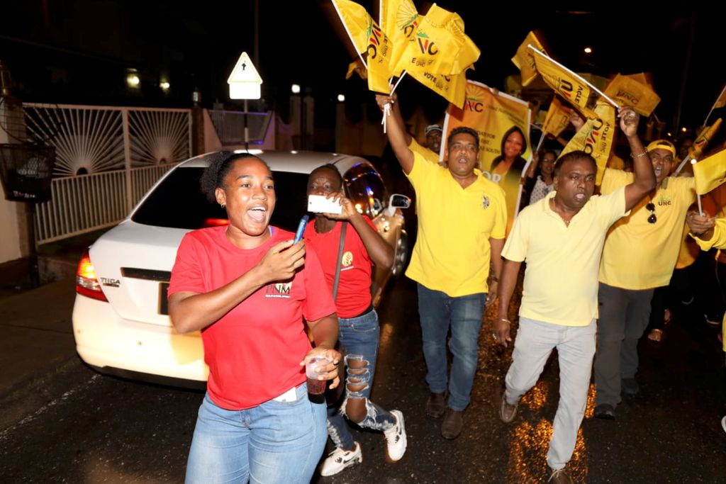 Kamla leads UNC motorcade past PNM Siparia meeting - Trinidad Guardian