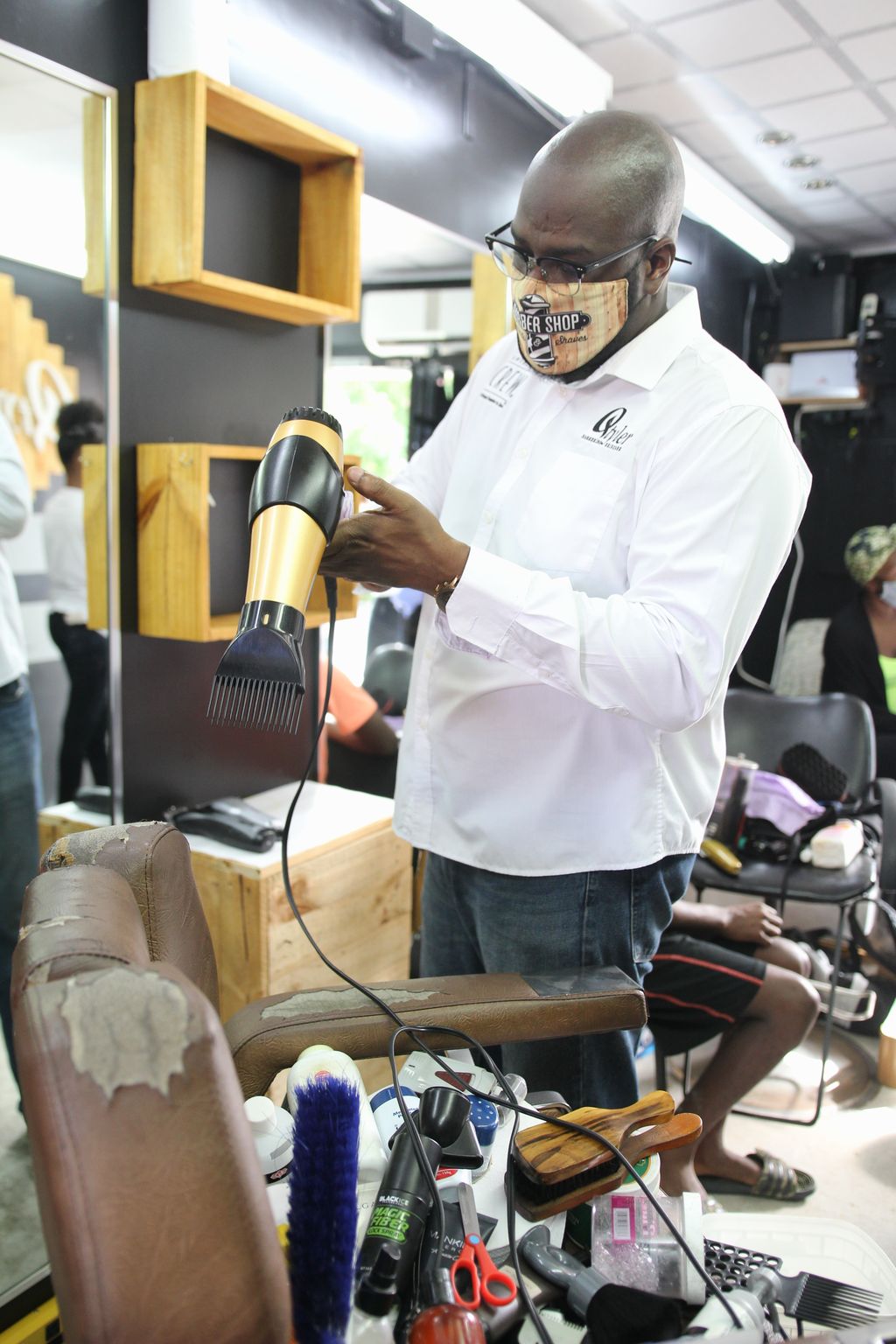 Mixed moods among barbers, hairdressers - Trinidad Guardian