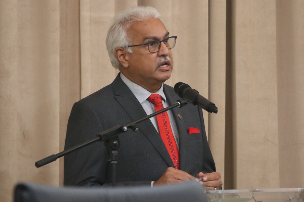 RHAs looking at insurance for health workers—Deyalsingh - Trinidad Guardian