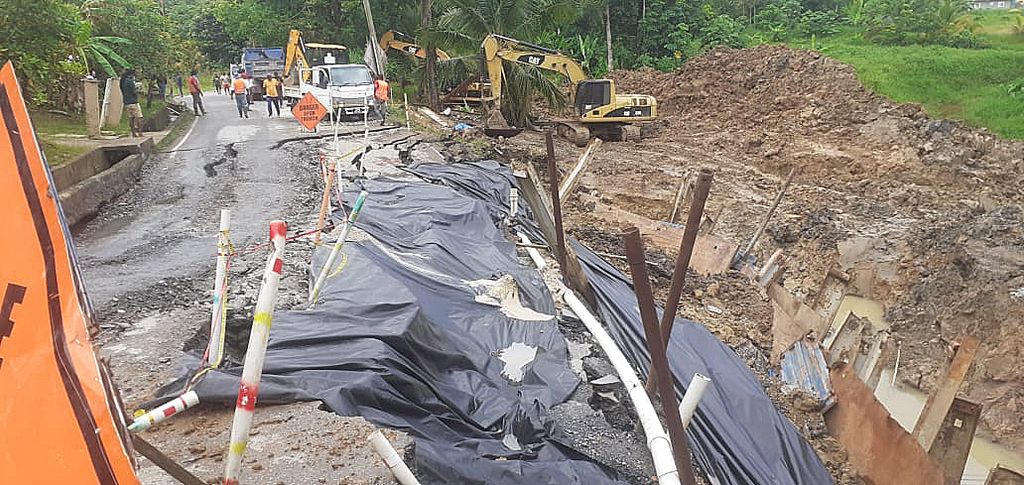 Landslide leaves community in Sangre Grande stranded for hours ...