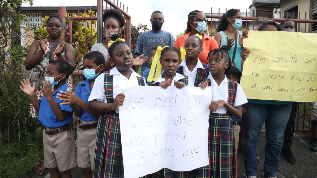 Parents, Claxton Bay Anglican pupils protest for transport service ...