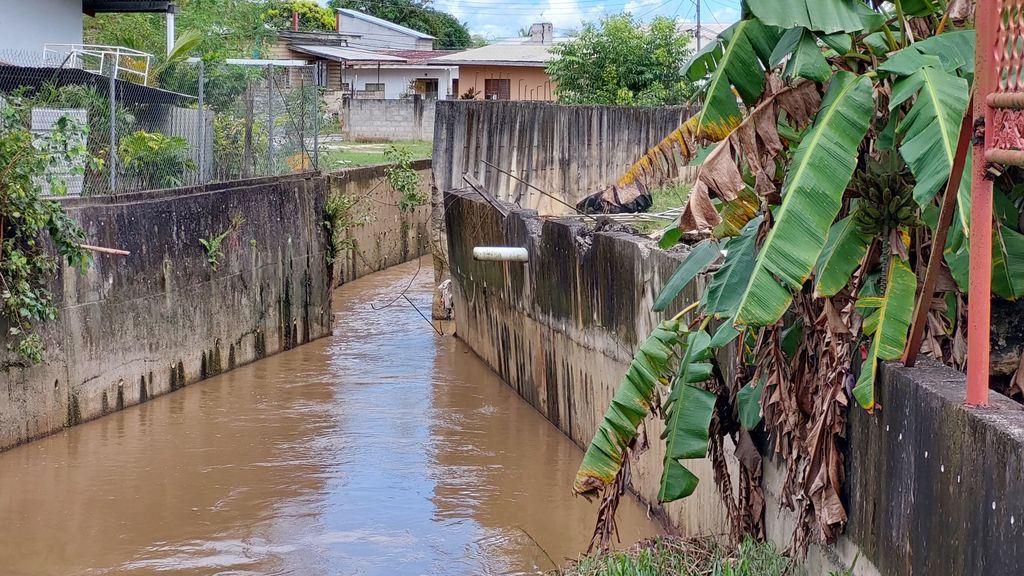 Wall built in Cunupia River causing flood woes - Trinidad Guardian