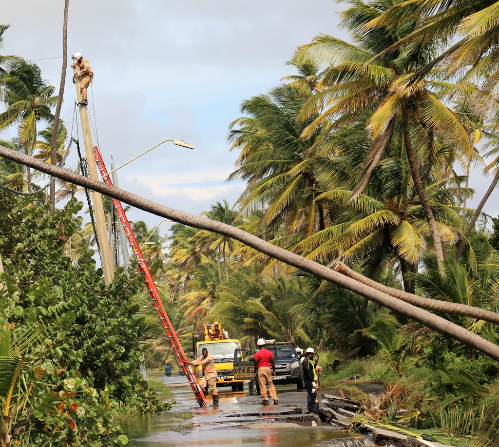 T&TEC crew restores power in Manzanilla - Trinidad Guardian
