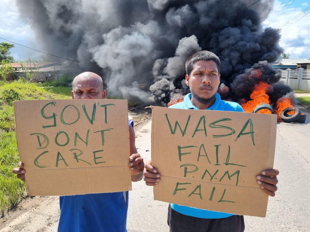 Woodland residents stage fiery protest - Trinidad Guardian