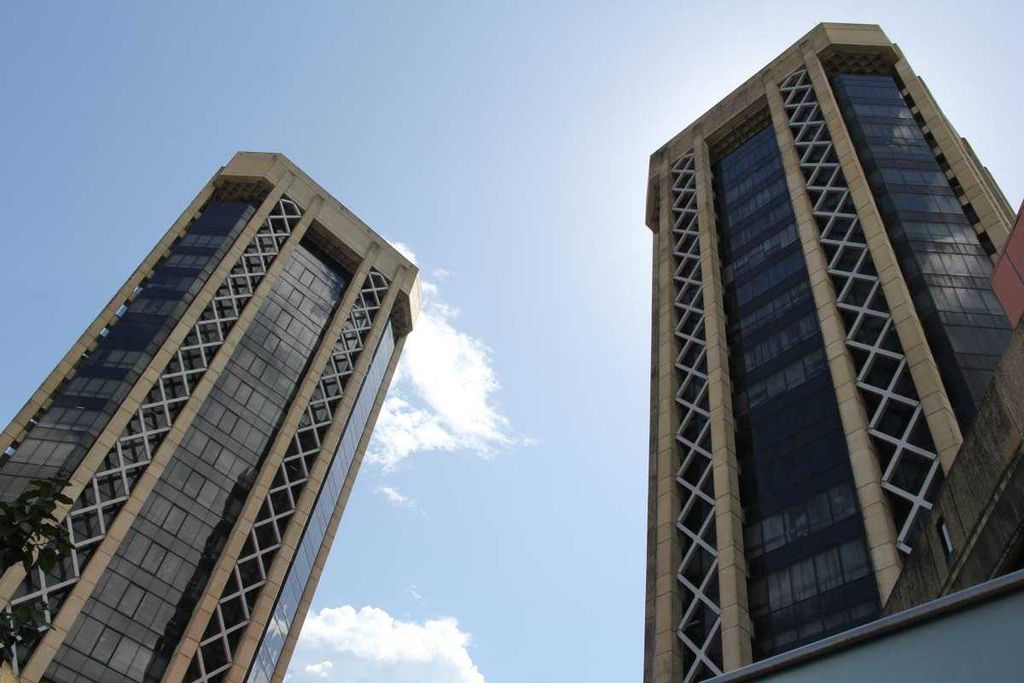 Ministry of Finance distributing over 30,000 income tax cheques ...