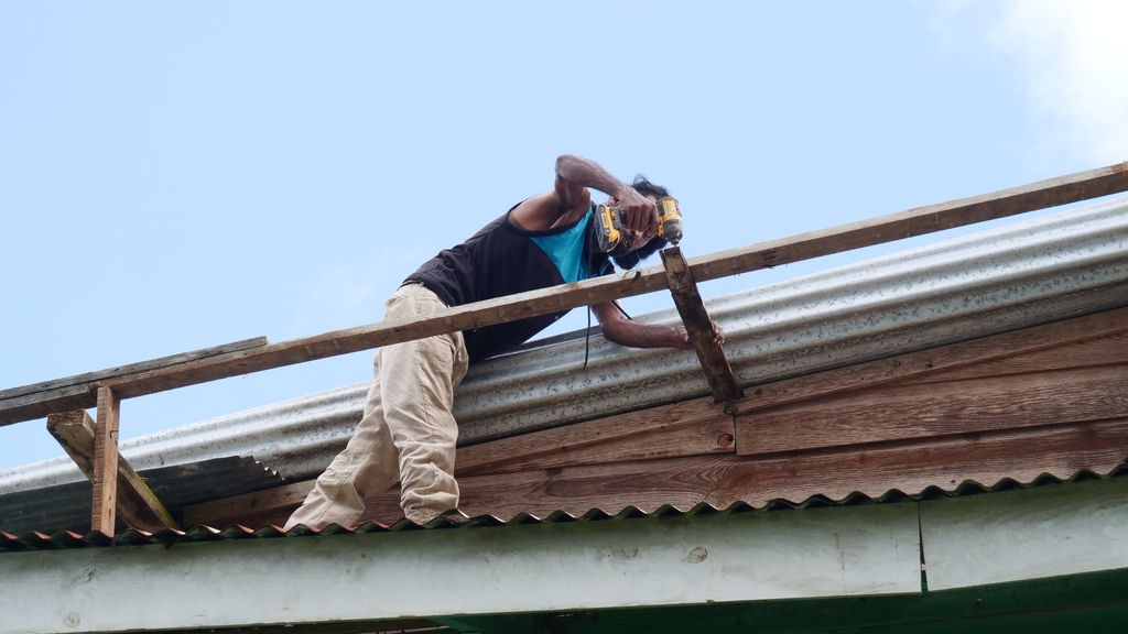 Gasparillo residents clean up; plead for help to repair roofs ...