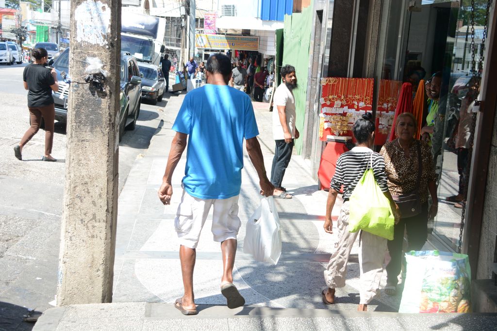 Sando businesses support mayor’s decision to stop vending on High ...