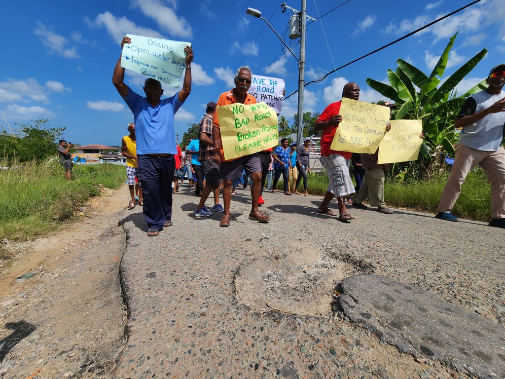 Mon Desir residents protest for roads - Trinidad Guardian