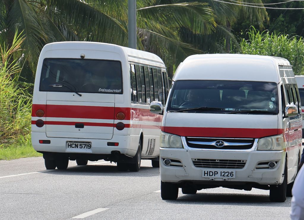Maxi taxi drivers call off ‘strike’ - Trinidad Guardian