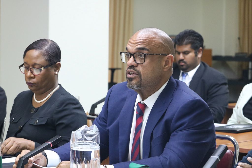 Mark tells TPHL boss: You may not be aware of what is going on ...