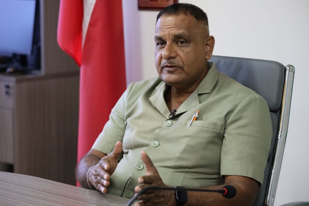 Judge hits ex-prisons boss for probe into officer after court victory ...