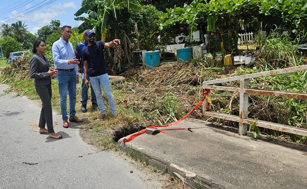 Mayor: Plan to repair or replace collapsed bridge by end of week ...