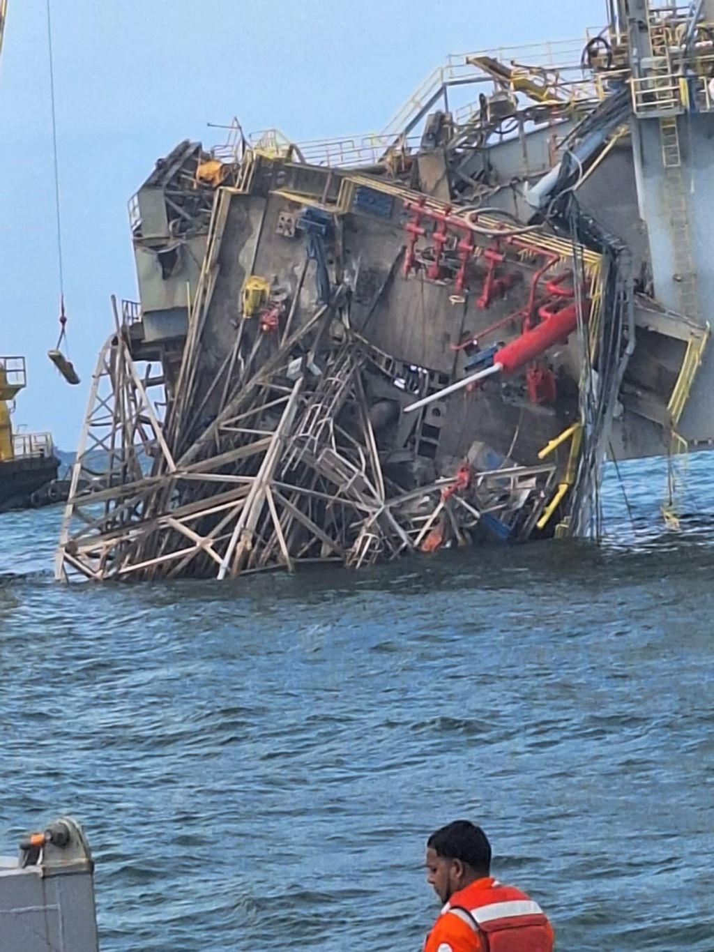 Survivor of rig collapse: An experience I don’t want to endure again ...