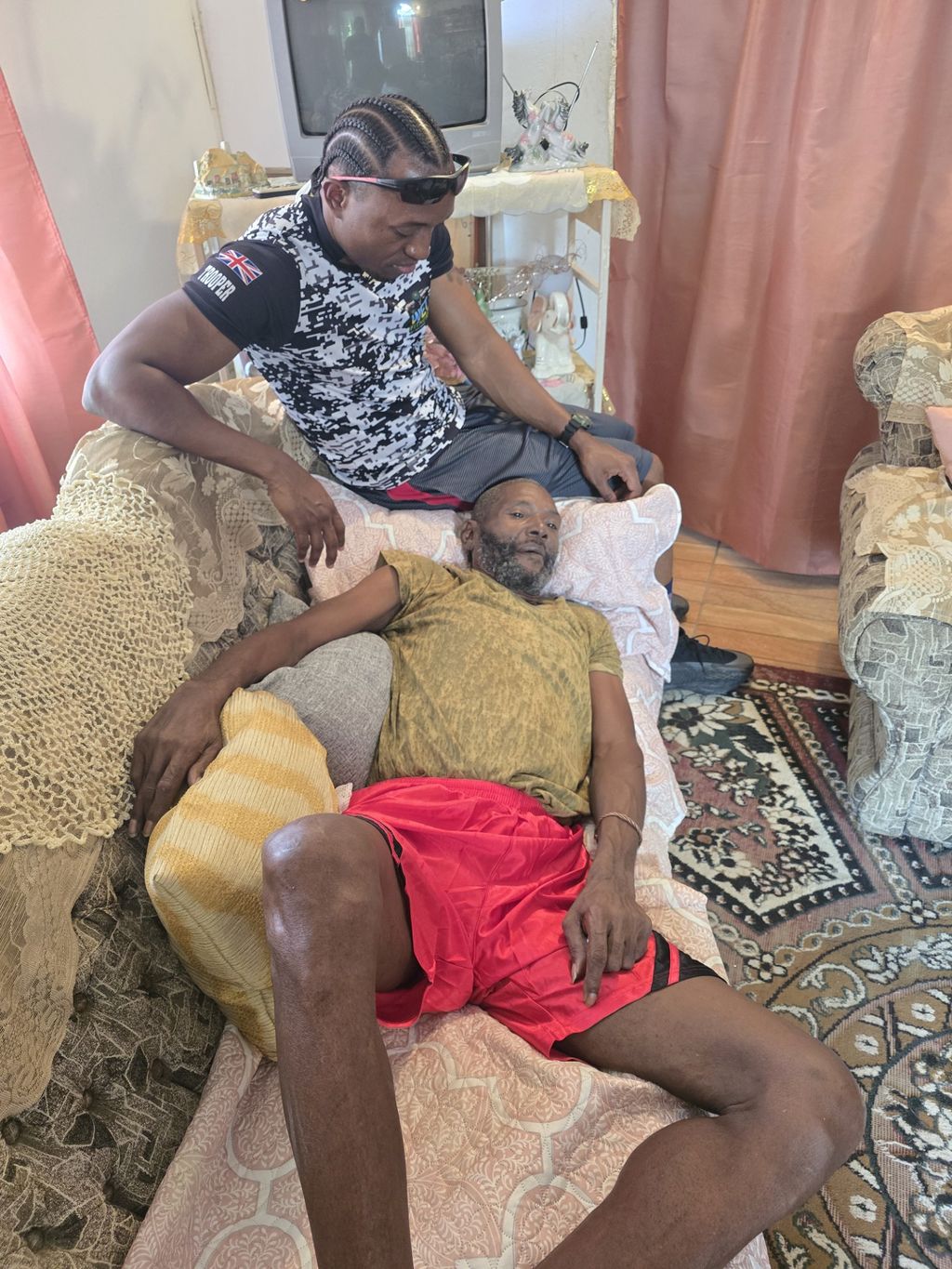 Son pleads for help as father 'desperately' needs a pacemaker ...