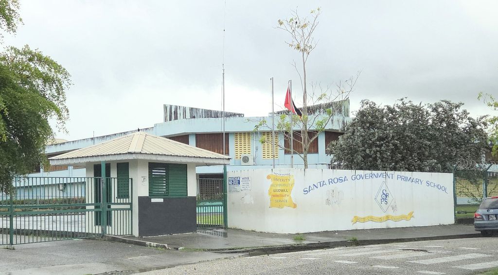 Cops address security risk at Santa Rosa Primary by repairing fencing ...