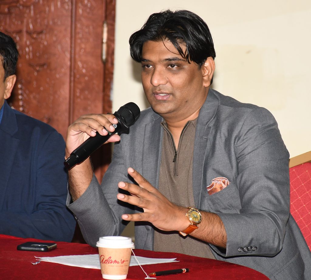 Economist backs job drive but urges phased hiring - Trinidad Guardian